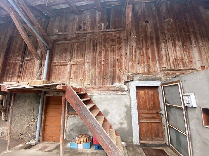 Maison 2 pièces à vendre à Lullin