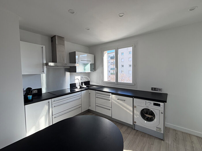 Appartement à vendre - Clermont-Ferrand, Les Landais, Fontaine du Bac, La Pardieu - 3 pièces - 2 chambres