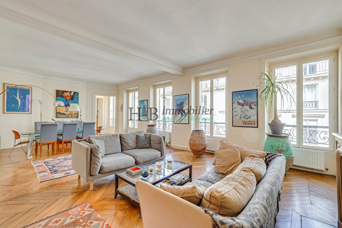 Paris 9ème, Clichy, Trinité : Appartement 5 pièces à vendre