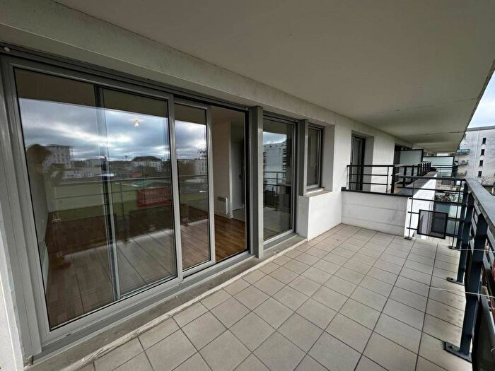 Appartement à louer - Rabelais-Tonnellé, Tours - 3 pièces - 2 chambres