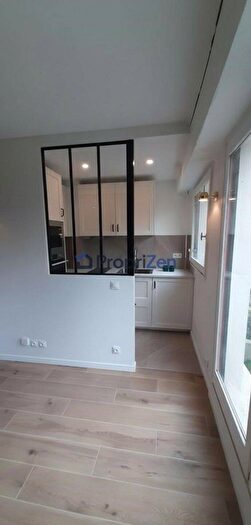 Appartement à louer - Belleville-Saint Maur, Paris ème arrondissement - 1 pièce