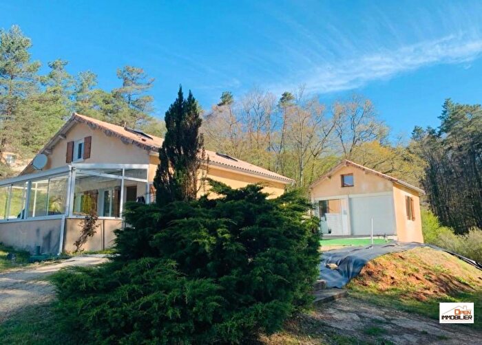 Maison 5 pièces à louer - Saint-Pierre-de-Chignac