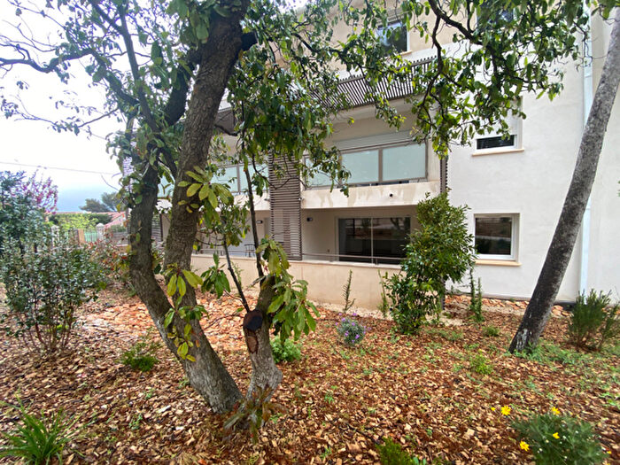 Appartement à louer - Nîmes, Puech du Teil - 2 pièces - 1 chambre