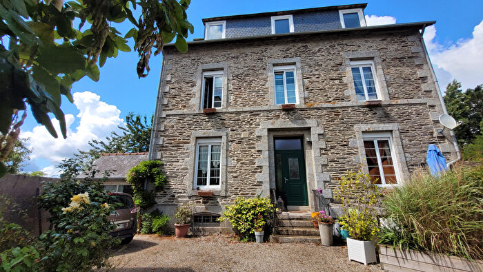 Maison à vendre - Corlay - 6 pièces - 5 chambres