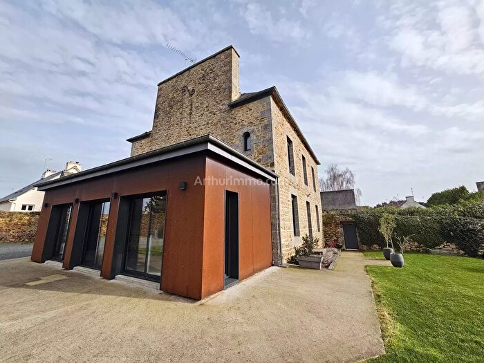 Maison à vendre - Guingamp - 9 pièces - 8 chambres