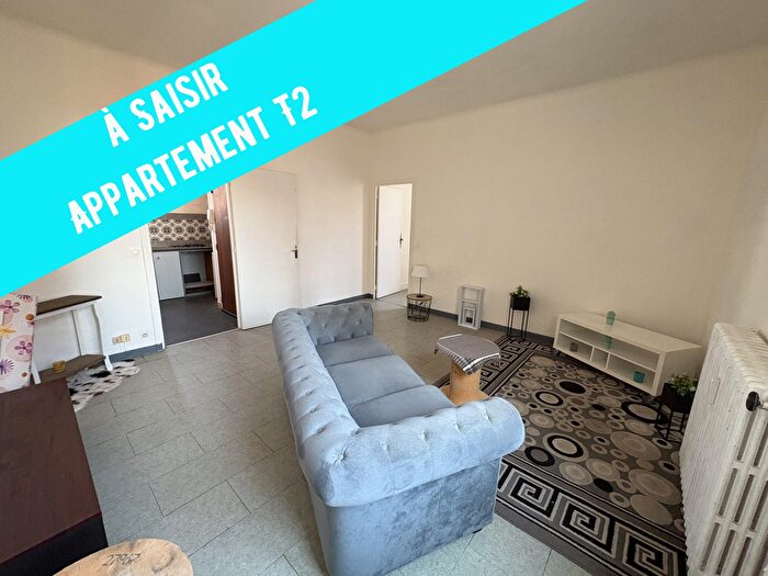 Appartement à vendre - Aubenas, Centre-ville - 2 pièces - 1 chambre