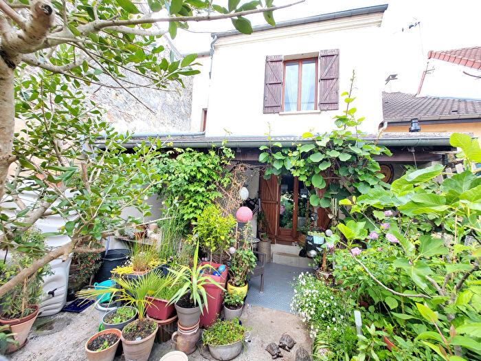 Maison à vendre - Nanteuil-lès-Meaux - 6 pièces - 4 chambres