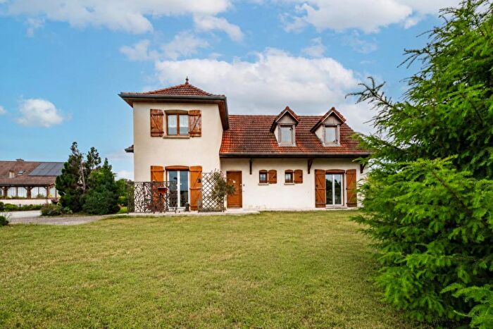 Maison 6 pièces à Norges-la-Ville, à vendre