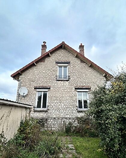 Maison à vendre - Saint-Pierre-lès-Nemours - 6 pièces - 5 chambres