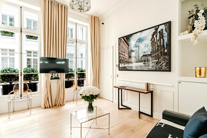Appartement 2 pièces à Paris 1er, Vendôme, à louer
