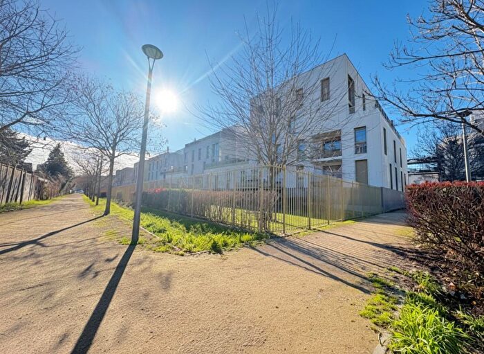 Appartement à vendre - Juvisy-sur-Orge, Centre-ville, Entrevoies, Seine - 3 pièces - 2 chambres