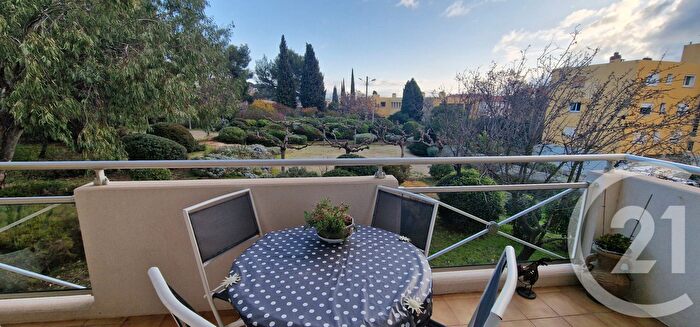 Appartement à vendre - Hyères, Pyanet - 2 pièces - 1 chambre