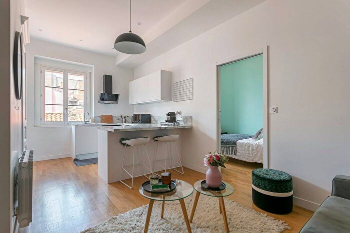 Appartement à louer - Ainay, Lyon ème arrondissement - 2 pièces - 1 chambre