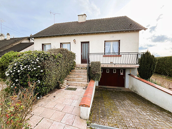 Maison à vendre - Villemandeur - 5 pièces - 4 chambres