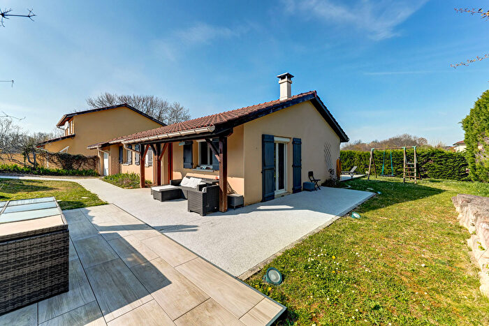 Maison à vendre - Vaulx-Milieu - 4 pièces - 3 chambres