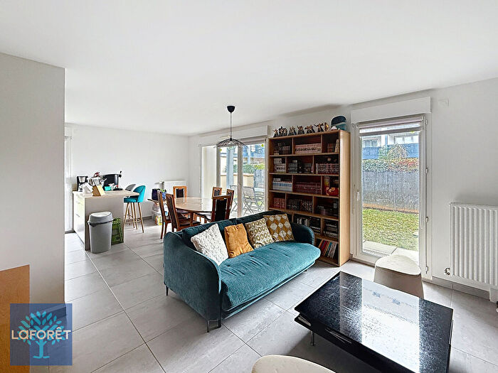 Appartement à vendre - Maurepas, Le Village - 4 pièces - 3 chambres