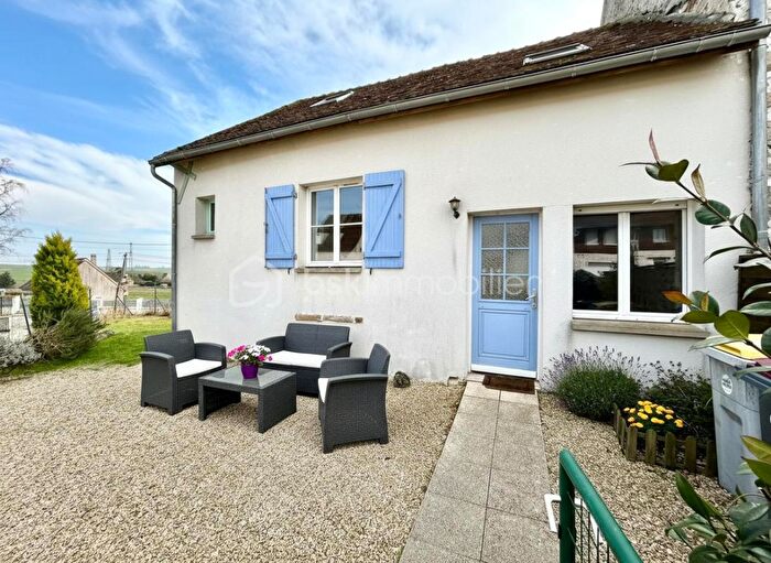 Maison à vendre - Montarlot - 5 pièces - 3 chambres