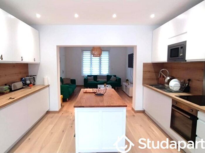 Moulins, Lille : Appartement 1 pièce à louer