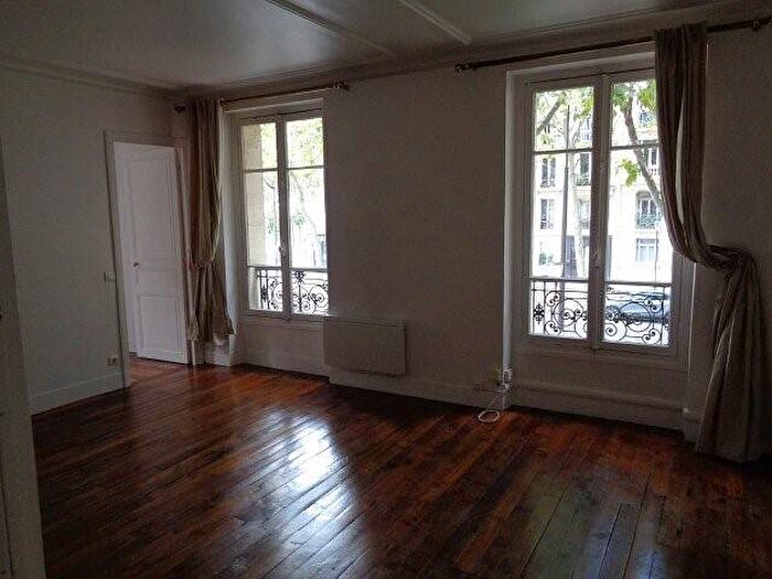 Appartement à louer - Cambronne-Garibaldi, Paris ème arrondissement - 2 pièces - 1 chambre
