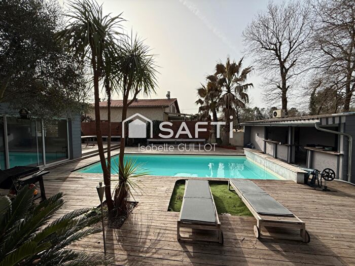 Maison à vendre - Audenge - 8 pièces - 4 chambres