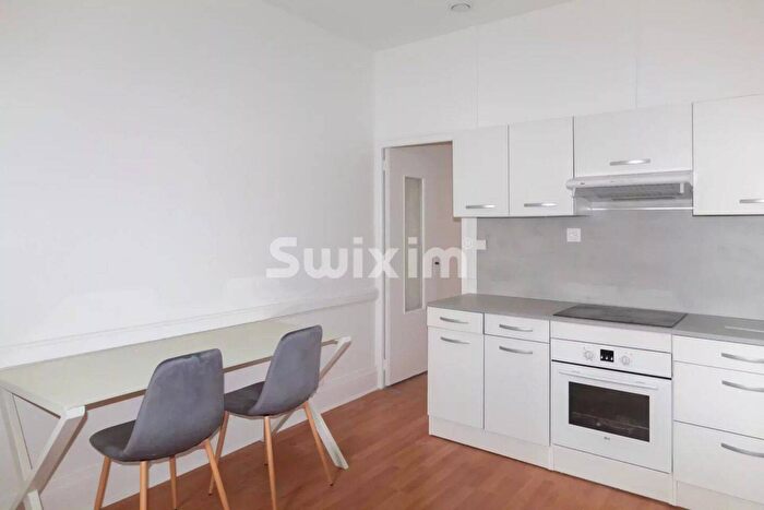 Appartement 2 pièces à Centre Ville Nord, Saint-Claude, à louer