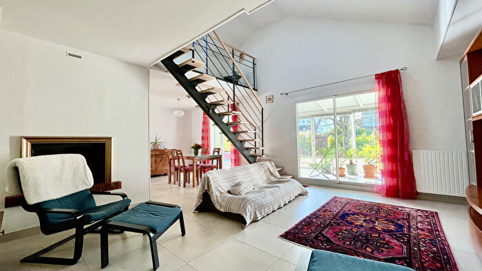 Maison à vendre - Meyzieu, Nord Ouest - 5 pièces - 4 chambres