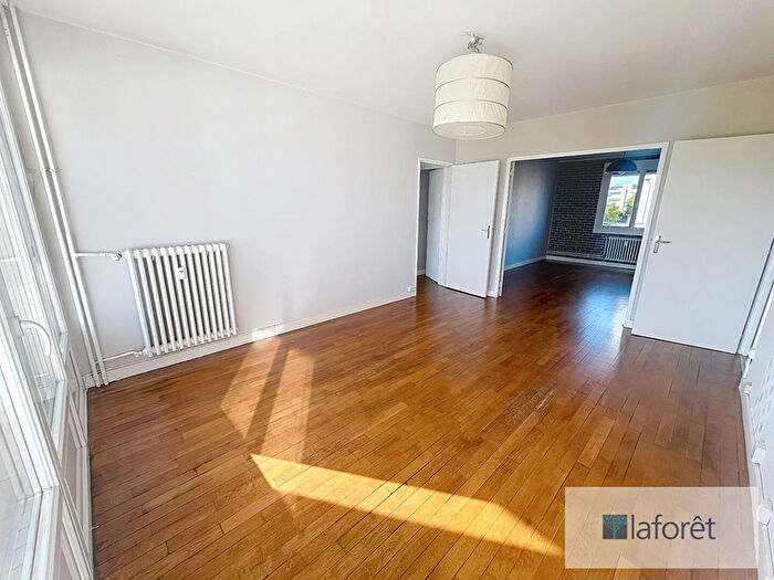 Appartement à louer - Dijon, Les Péjoces - 4 pièces - 2 chambres