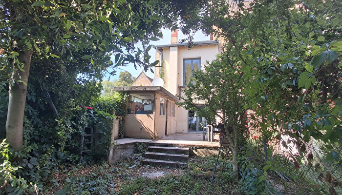 Maison 4 pièces à Bully, à vendre