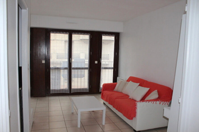 Appartement à louer - Troyes, Cathédrale - 1 pièce