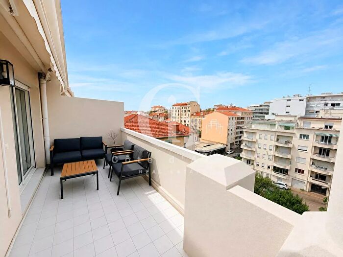 Appartement 2 pièces à Cannes, Prado, République, à vendre
