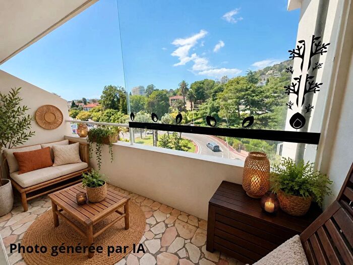 Appartement 1 pièce à vendre à Cannes, Californie Pezou