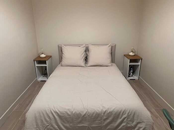 Appartement 2 pièces à vendre - Aubervilliers, Centre-ville, Victor Hugo