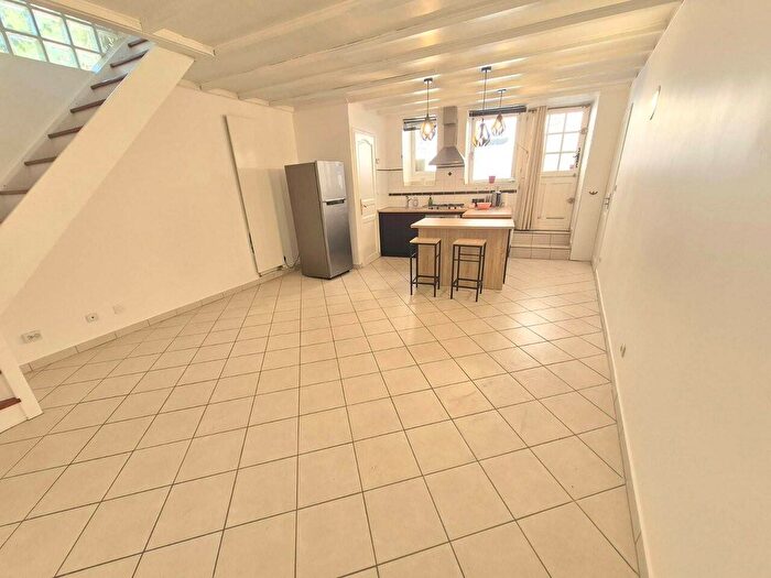Appartement à louer - Crémieu - 3 pièces - 2 chambres