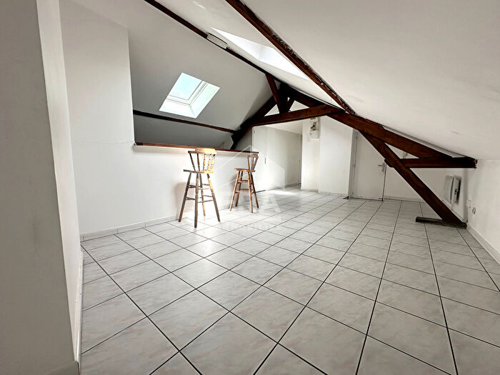 Montereau-Fault-Yonne, Ville basse : Appartement 3 pièces à vendre