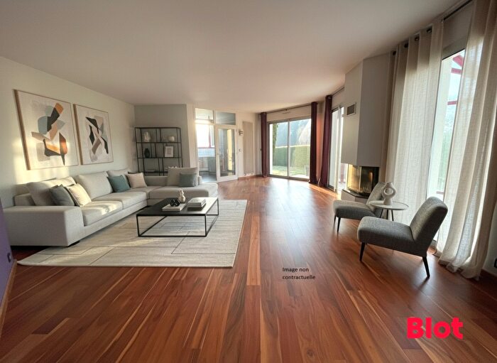 Maison à vendre - Saint-Grégoire - 6 pièces - 4 chambres