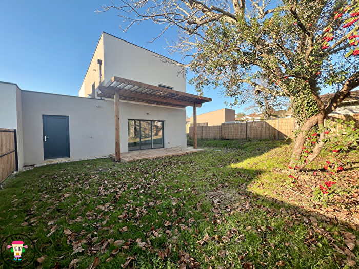 Maison à vendre - Artigues-près-Bordeaux - 5 pièces - 4 chambres