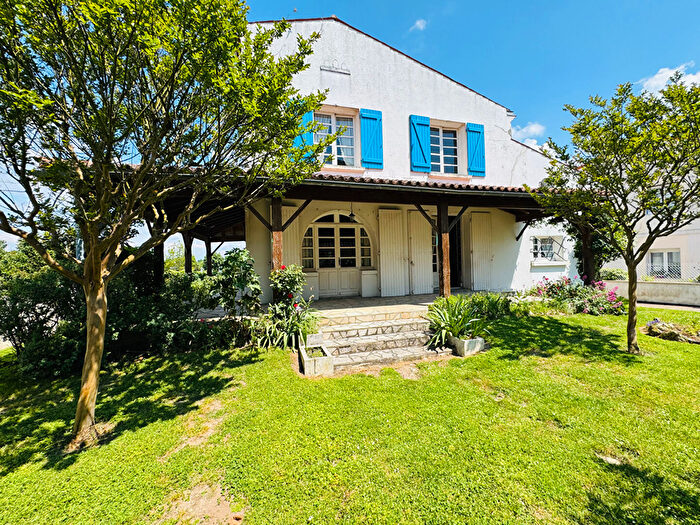 Maison à vendre - Saujon - 6 pièces - 4 chambres