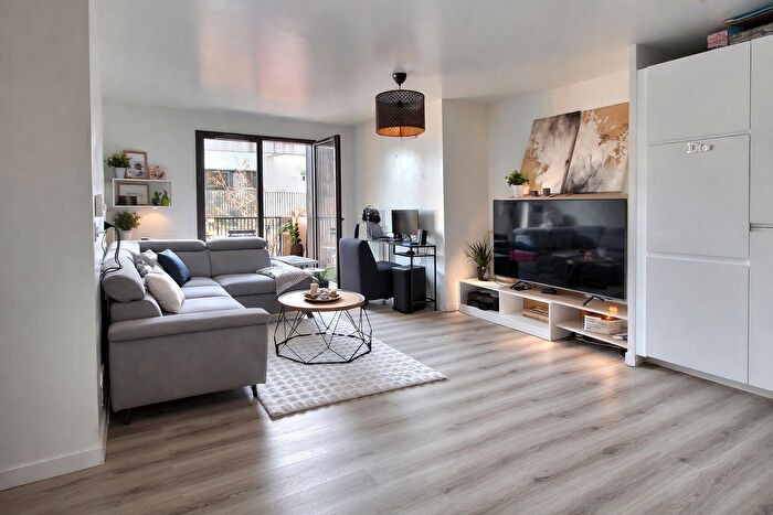 Appartement à vendre - Colombes, Europe - 3 pièces - 2 chambres