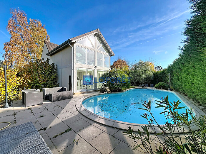 Maison à vendre - Saint-Germain-lès-Corbeil - 7 pièces - 4 chambres