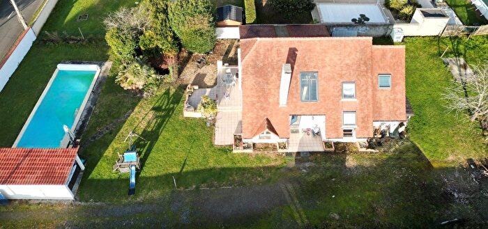 Maison à vendre - Lescar - 7 pièces - 6 chambres