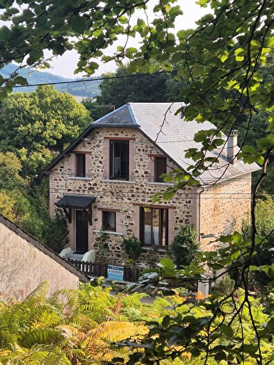 Maison à vendre - Chamberet - 6 pièces - 3 chambres