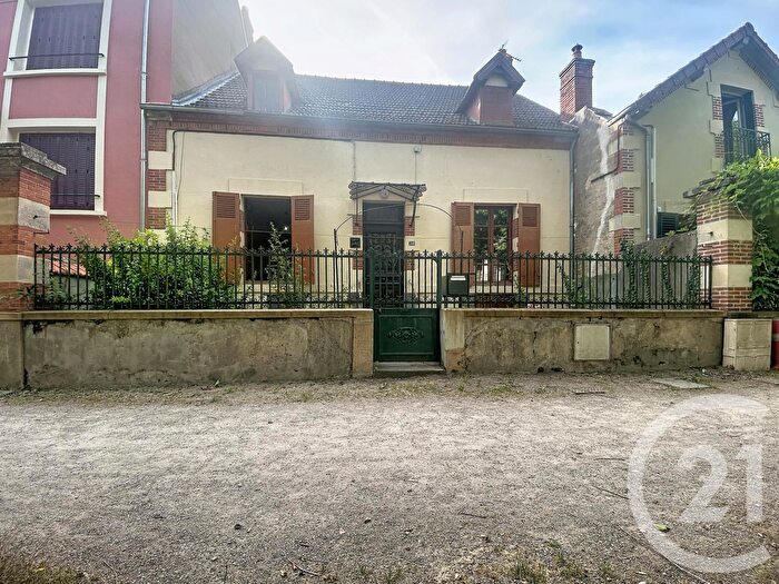 Maison 6 pièces à vendre à Saint-Pourçain-sur-Sioule