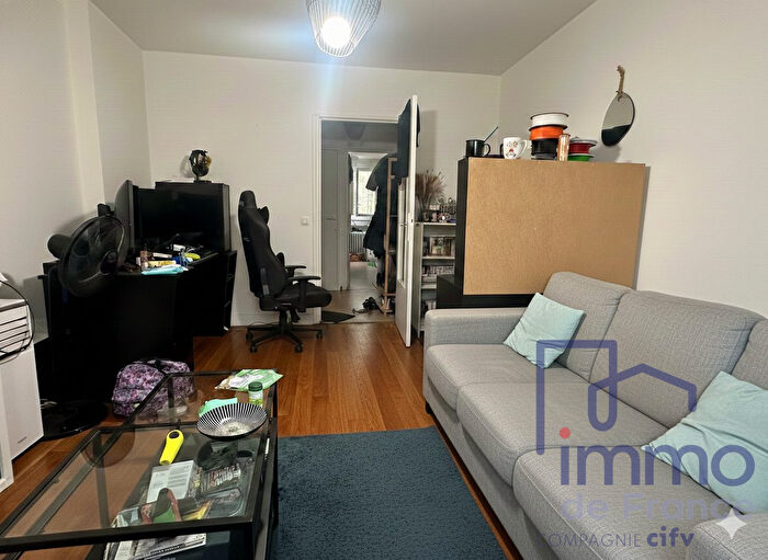 Appartement à vendre - Le Chambon-Feugerolles, Centre-ville, Gare - 3 pièces - 2 chambres