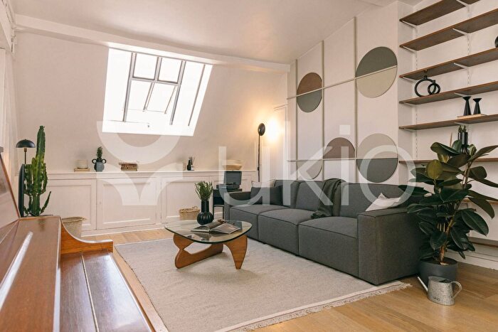 Appartement à louer - Vendôme, Paris er arrondissement - 4 pièces - 3 chambres