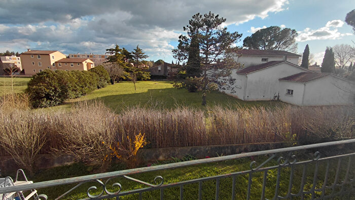 Maison à vendre - Pierrelatte, Le Roc, Les Barasses - 8 pièces - 6 chambres