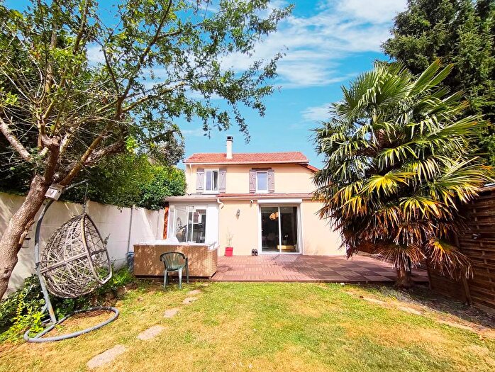 Maison 4 pièces à vendre - Épône