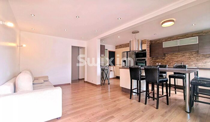 Appartement 4 pièces à Annemasse, Centre-ville, à vendre