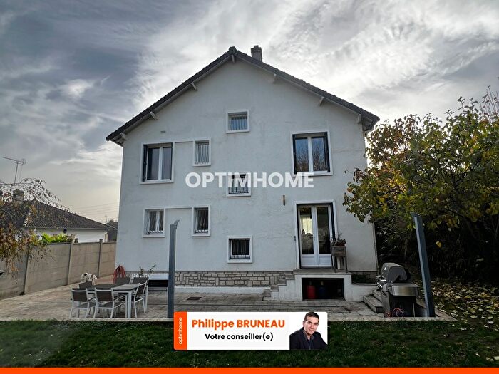 Maison à vendre - Mantes-la-Ville, Centre-ville - 7 pièces - 6 chambres