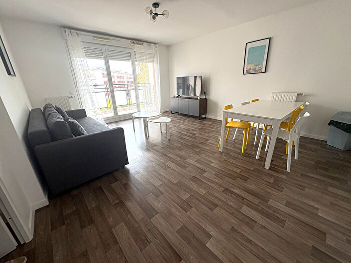 Bezons, Agriculture : Appartement 3 pièces à louer