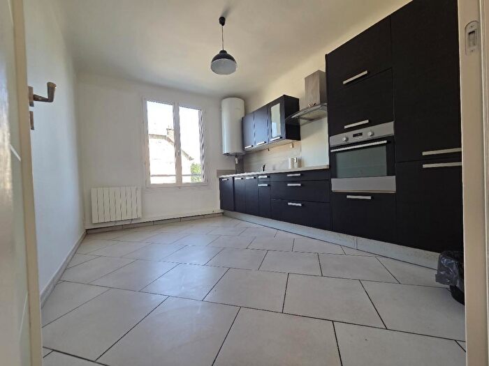 Mantes-la-Jolie, Centre-ville - Appartement 3 pièces à louer
